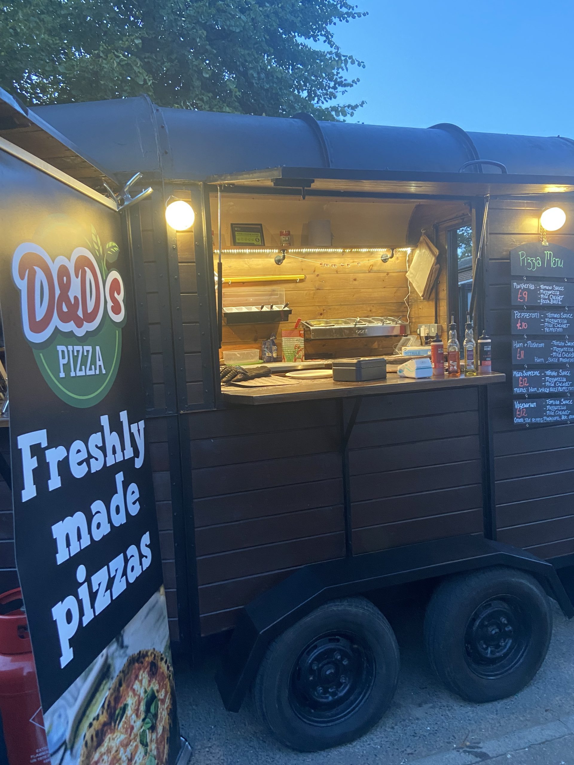 Our New Mobile Pizza Trailer - D&Ds Pizza